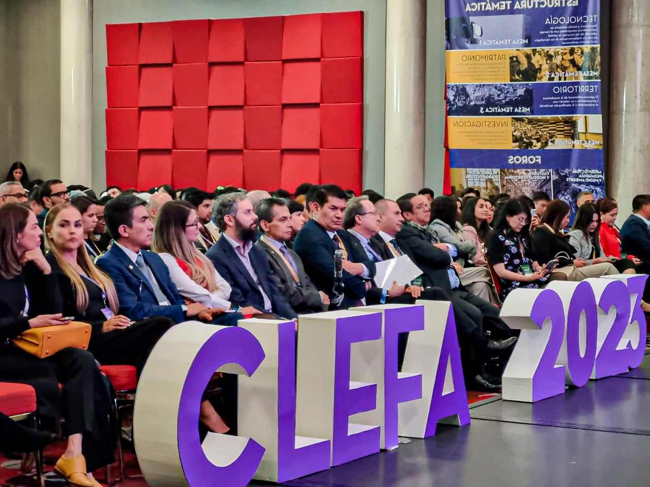 Arquitectos de 22 países de América visitan Bogotá en el marco de la CLEFA 2023 - Universidad La ...